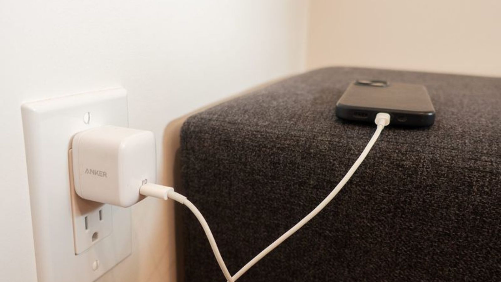 Unlocking the Secrets of Efficient iPhone Battery Charging