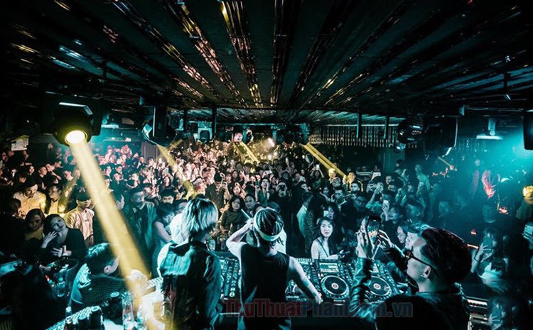 Explore Captivating and Beautiful Bar Images