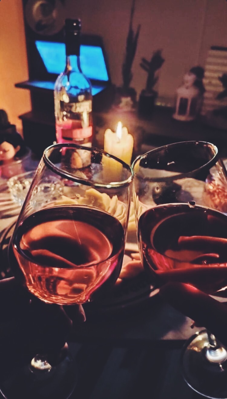 Exquisite images of melancholic wine glasses