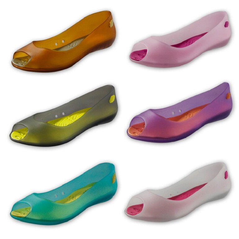 Considerations when choosing plastic doll shoes