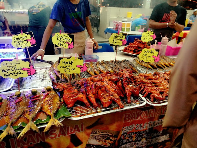 Explore the fascinating culinary world at Gadong Night Market, Brunei ...