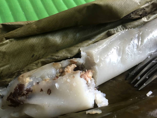 A journey to Sơn Tây indulging in childhood memories of plain cakes ...