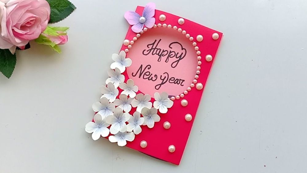 Discover 3 effortless ways to create online New Year greeting cards
