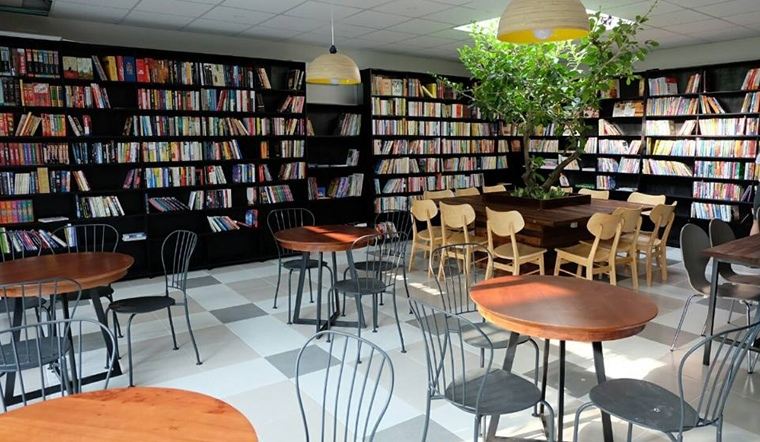 Top 10 Cafes with Ideal Study Spaces in Hue - Mytour.vn