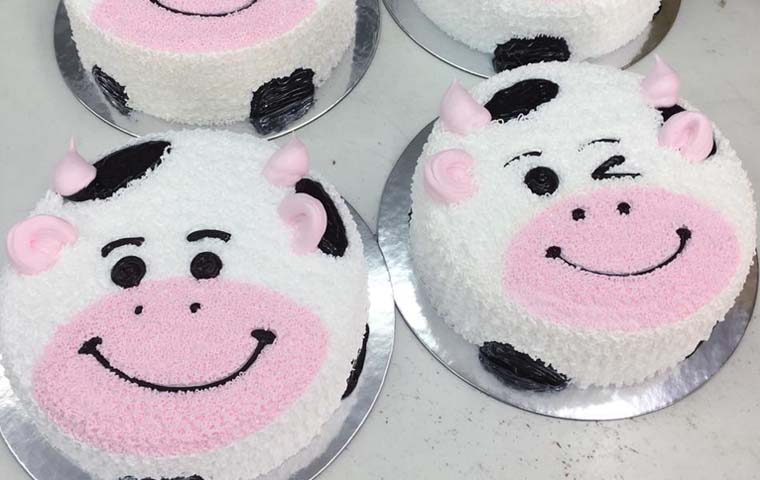 Adorable Milk Cow Cake Creation - Mytour
