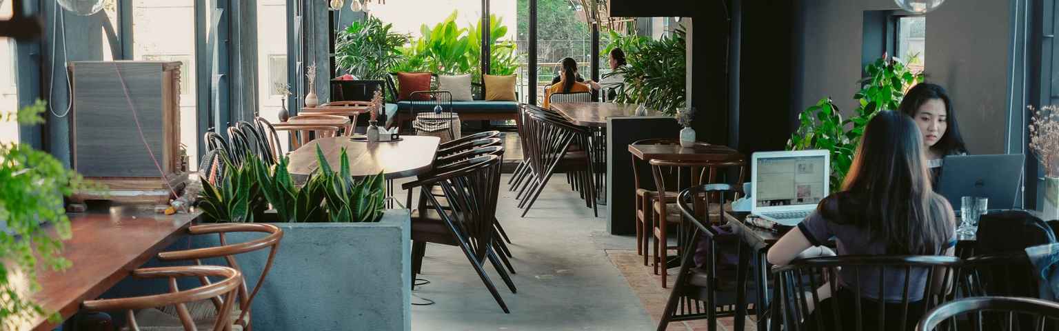 10 Tranquil Cafes in District 1 - Ideal Spots for Relaxation and Work