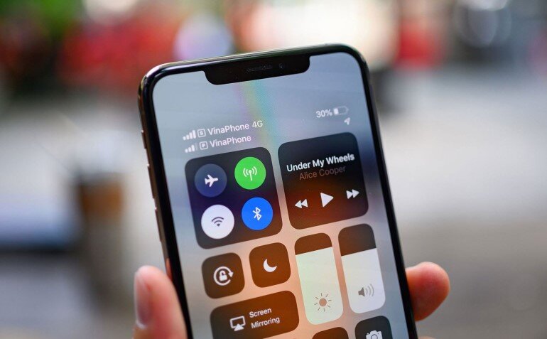Which is better, physical SIM or eSIM for iPhone 12 Pro with dual SIM ...