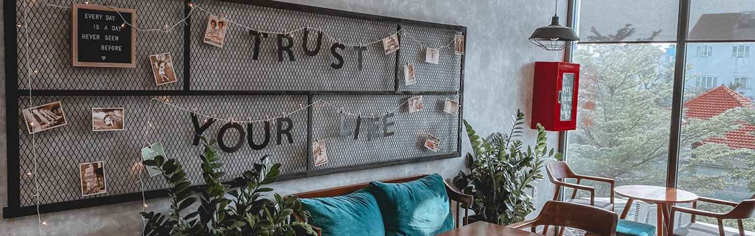 Memorable Café Spots in District 12