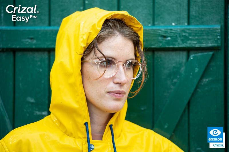 Explore the world through Crizal® Easy Pro lenses