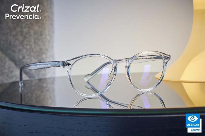Experience the innovation of Crizal® Prevencia® lenses