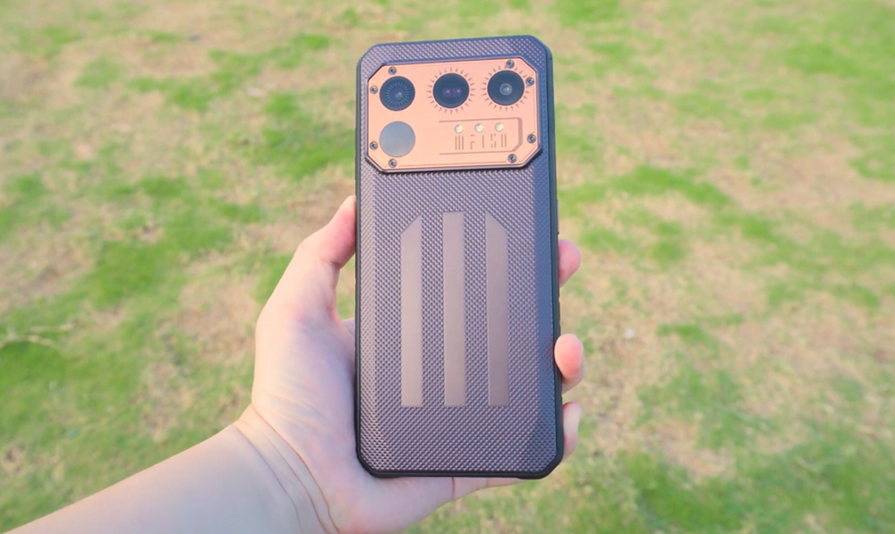 Hands-on with the rugged IIIF 150 Raptor smartphone: Military-grade ...