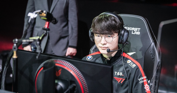 Trong trận rank, khi đối mặt với đồng đội không hiểu ý, Faker lại có phát ngôn gây sốc.