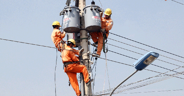 When asked about dealing with a power outage on a hot day, ChatGPT ...