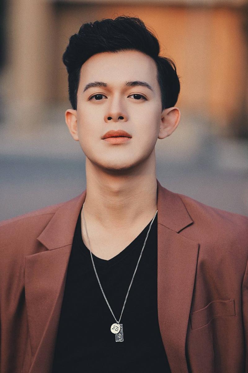 Top 5 Famous Vietnamese Celebrities Born in 2000 - Mytour.vn