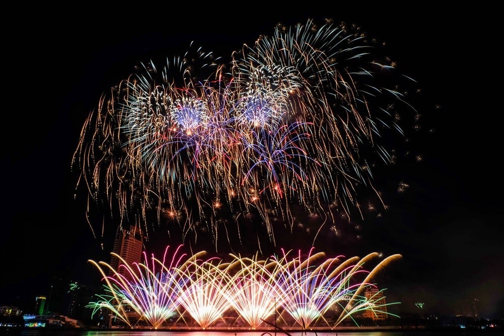Da Nang International Fireworks Festival to Illuminate the Skies in ...