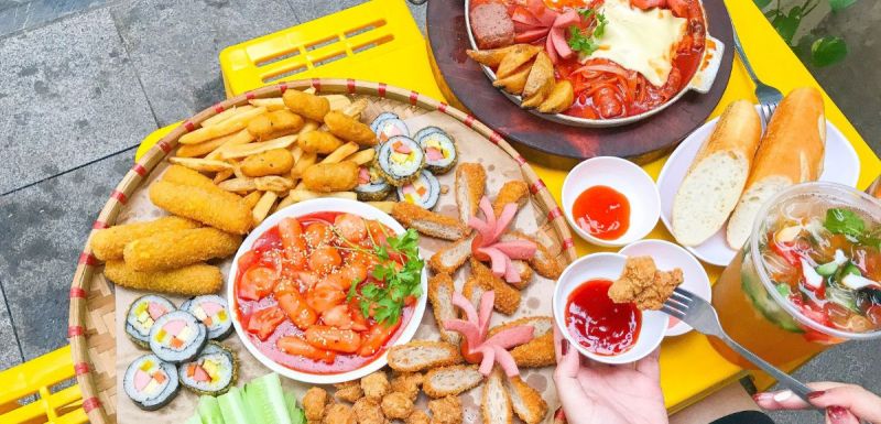 Discover the top 8 street food spots in Ninh Binh, a must-visit for ...