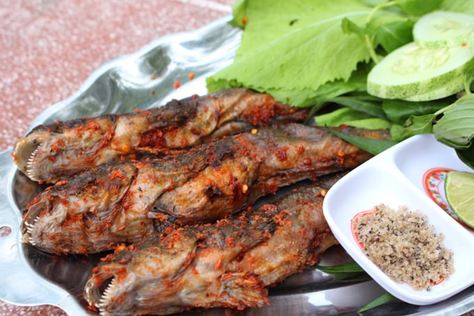 Must-try: Grilled Mudskipper with Salt and Chili - Mytour