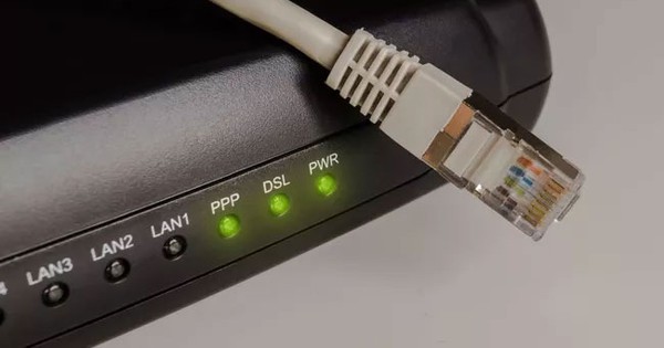 If you spot these signs, it's time to replace your modem immediately.