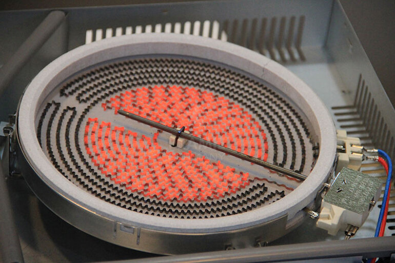 What are the components of an infrared cooker accessory? | Mytour.vn