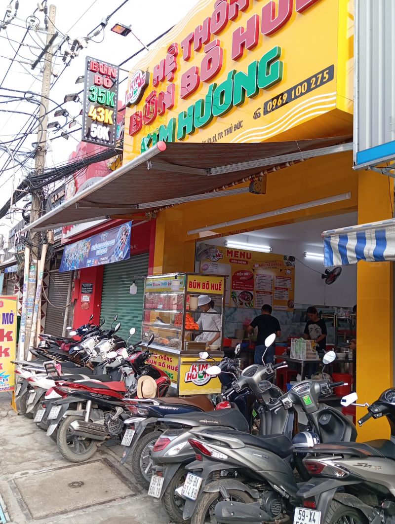Delicious Vietnamese Beef Noodle Soup from Kim Huong
