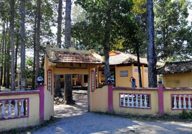 Phu Le Temple - The Most Unique Village Temple in Ben Tre - Mytour