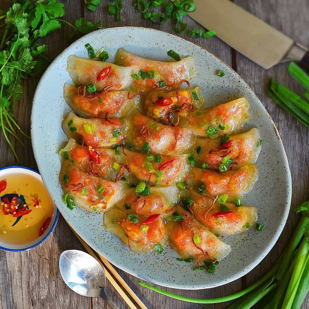 Learn how to make deliciously translucent tapioca dumplings just like ...