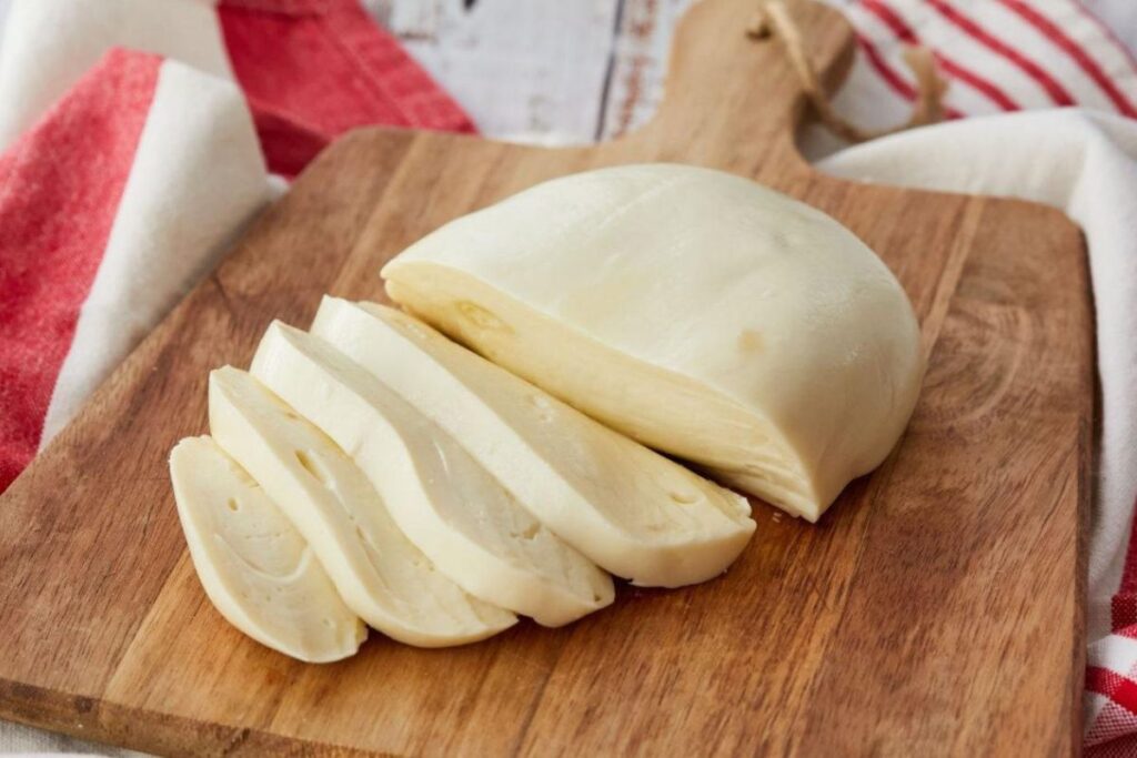 Indulgent and Nutritious: Making Mozzarella Cheese Sandwich | Mytour