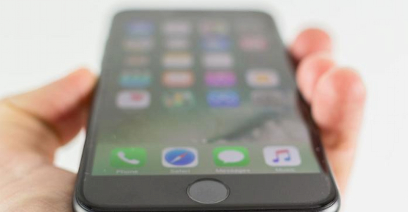 Understanding the Causes and Solutions for Blurry Phone Screens