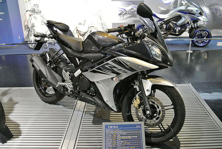 Exploring Yamaha YZF-R15 Generations (PART II): R15 V2.0 Model 2011 ...