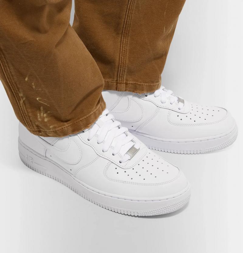 Top 10 Most Popular Sneakers Today - Mytour.vn