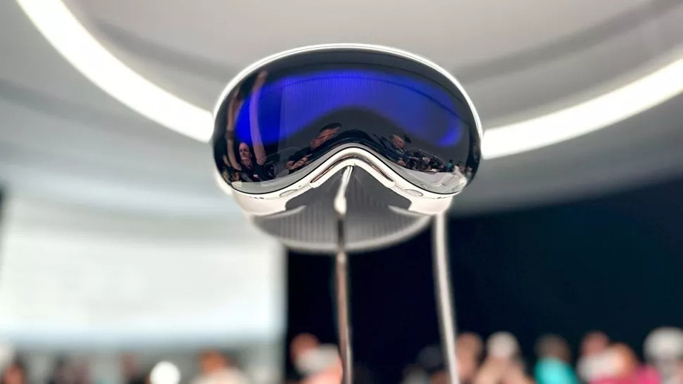 Leaked: Apple Vision Pro Production Costs - Less Than Half of the ...