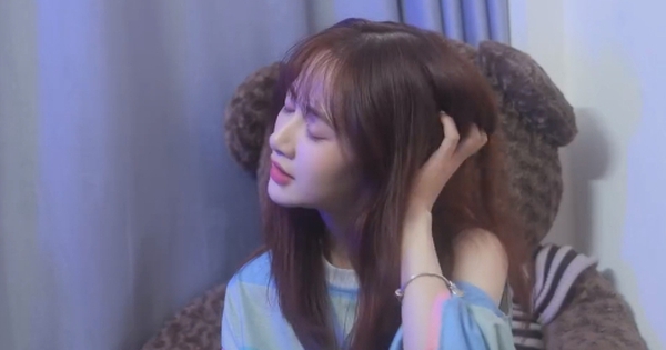 Waking up after a 12-hour nap at noon, this female streamer remains the ...