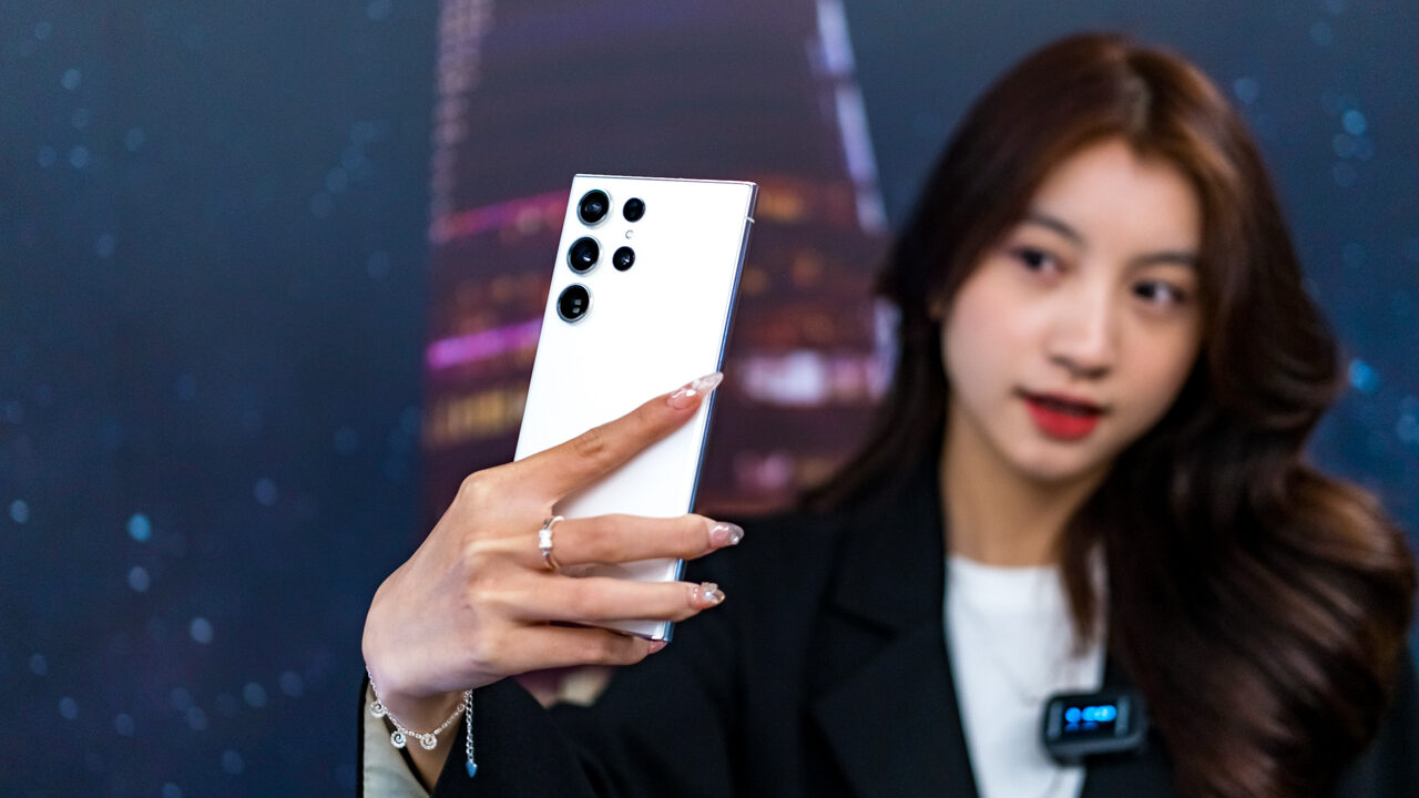 Hands-on with Galaxy S23 Ultra: 200MP Camera, Snapdragon 8 Gen 2 for ...