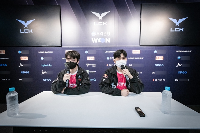 Coach Tom acknowledges the pressure felt by players facing Poby, Keria ...