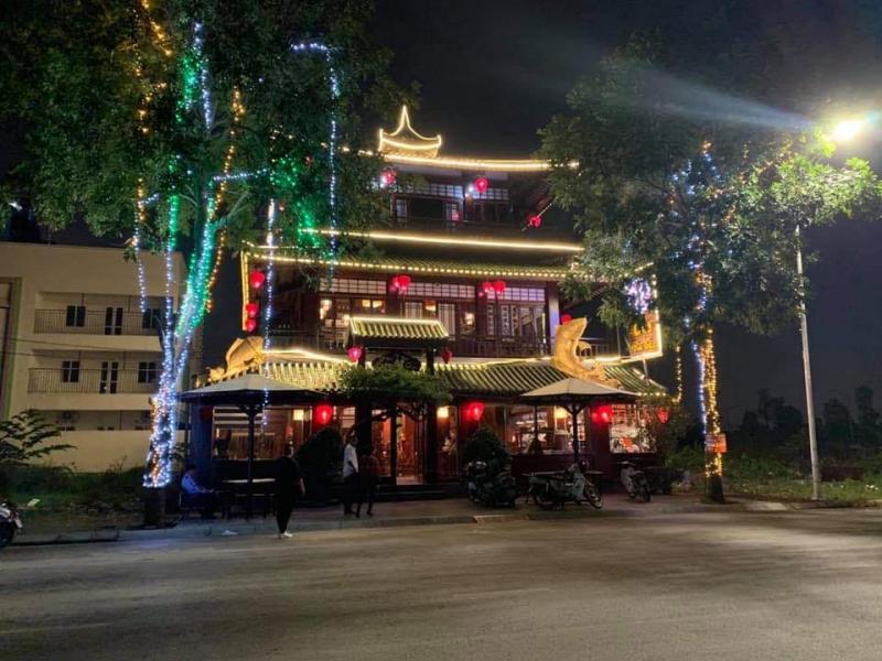 Top 5 Most Beautiful Koi Fish Cafes in Hanoi - Mytour.vn