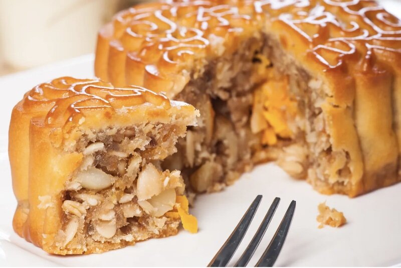2023 Authentic Assorted Mooncakes Recipe | Mytour.vn