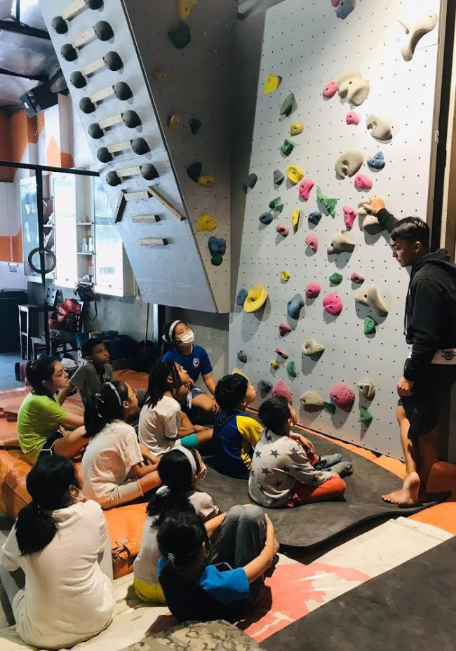TOP 5 Most Exciting Indoor Climbing Spots in Hanoi - Mytour