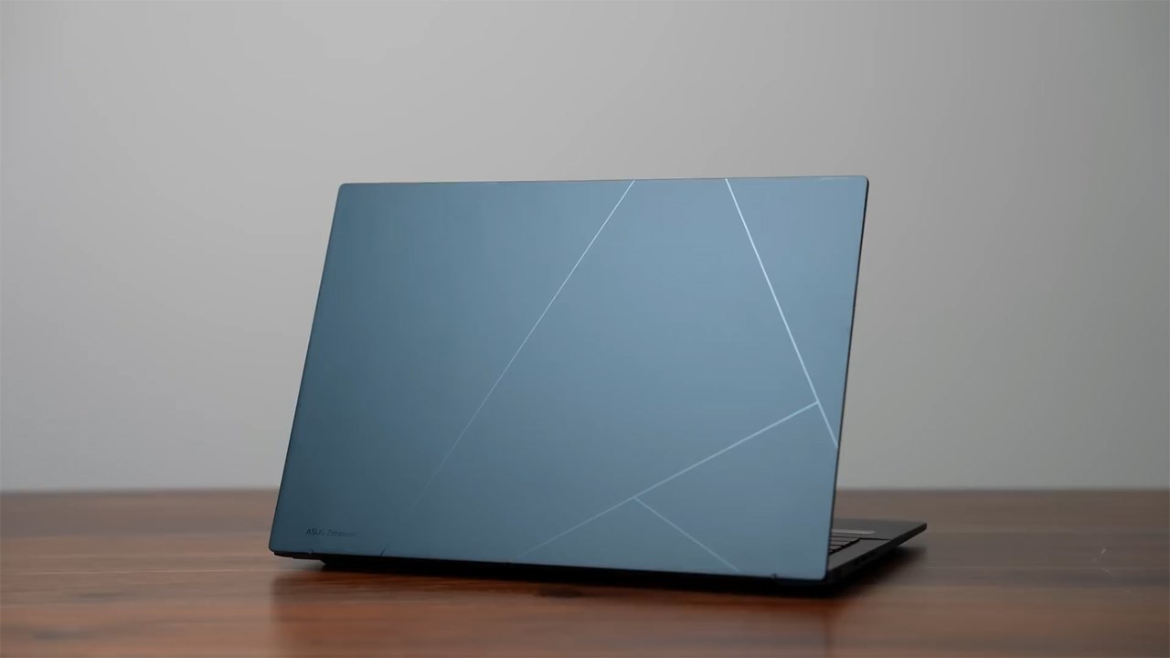 Hands-on with the revolutionary ASUS Zenbook 14 OLED UX3405: One of the ...