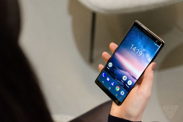 In-Depth Review of Nokia 8 Sirocco: Curved Display, Zeiss Camera, High ...