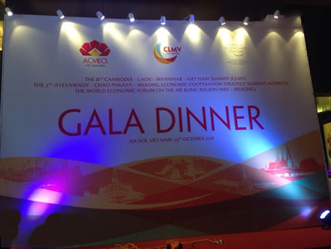 Compilation of Beautiful Gala Dinner Backdrop Designs