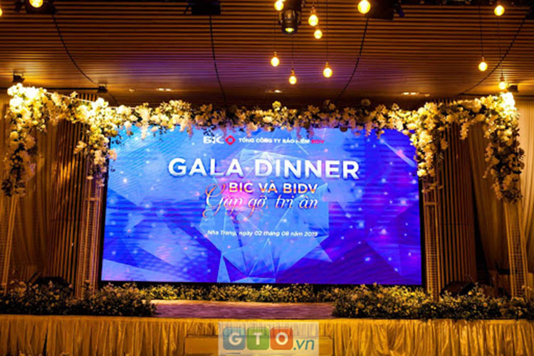 Compilation of Beautiful Gala Dinner Backdrop Designs