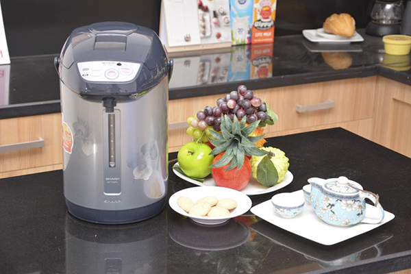 Top 3 Electric Kettles to Consider for Families with Young Children