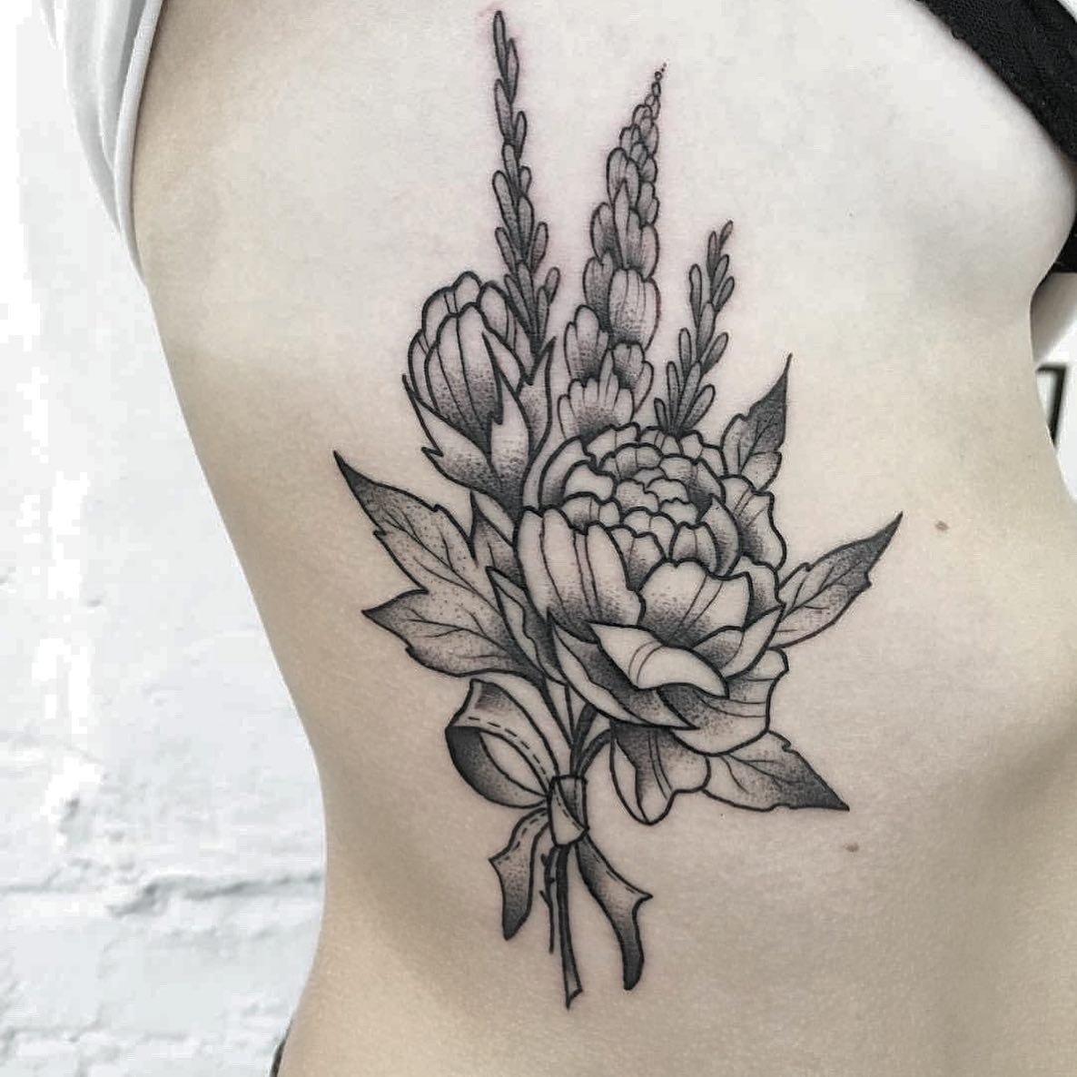 Top 99 Stunning Rib Tattoos for Women