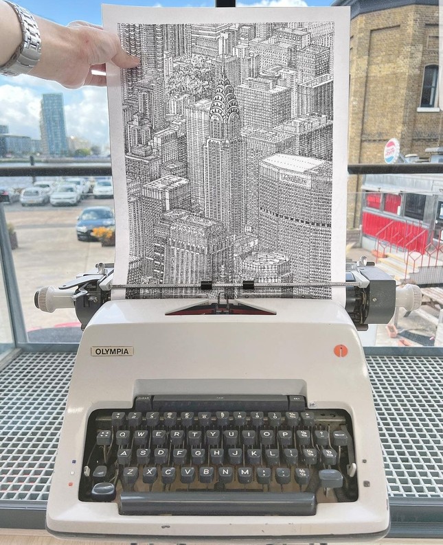 Artistic creations using typewriters by a talented British artist spark ...
