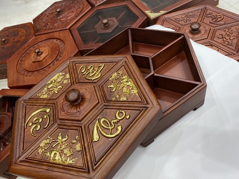 Explore 4 exquisite Tet candy boxes for Tet 2024 | Mytour.vn