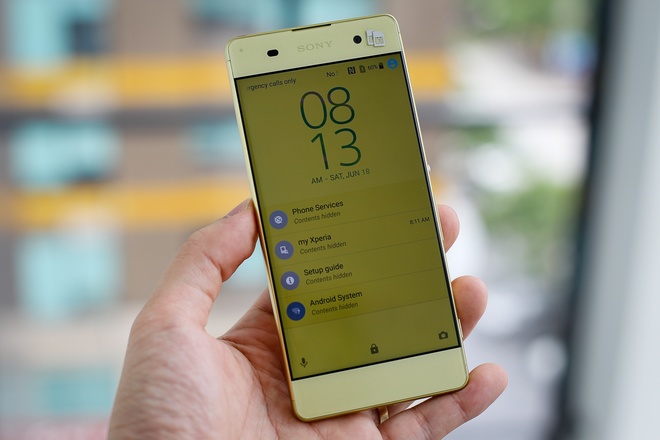 Sony's sleek-edge screen smartphone