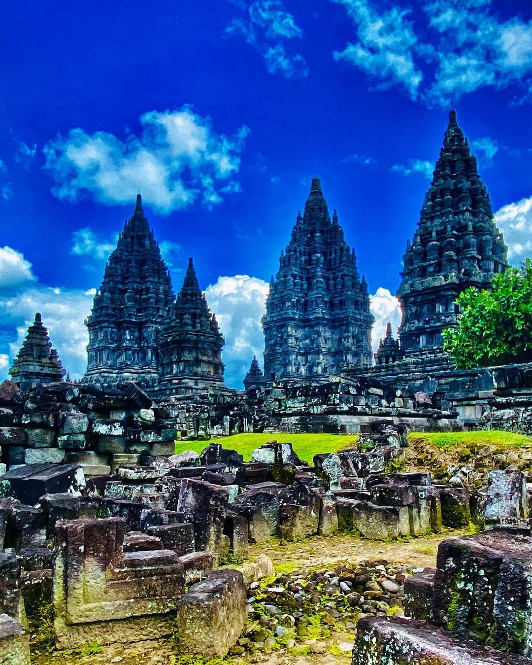 Explore the ancient and mysterious beauty of Yogyakarta - TravelMinds.com