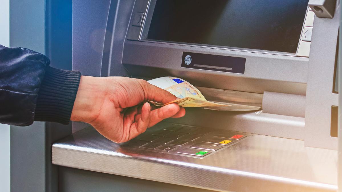 5 Ways to Quickly and Safely Deposit Money into Your ATM Card