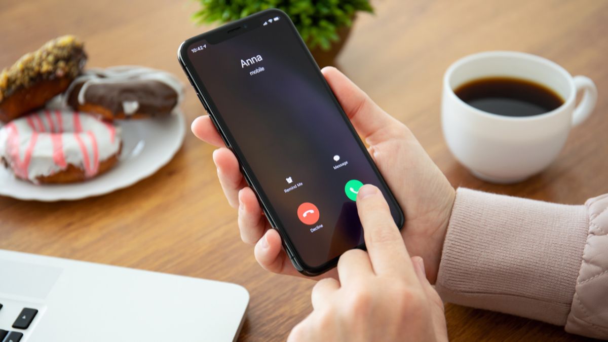 Activate call waiting on your iPhone to ensure you never miss important ...