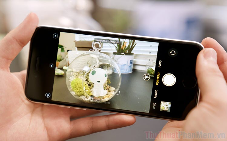 Capturing Square Photos on iPhone and iPad